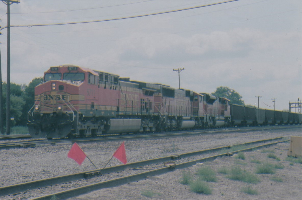 BNSF 5711 West